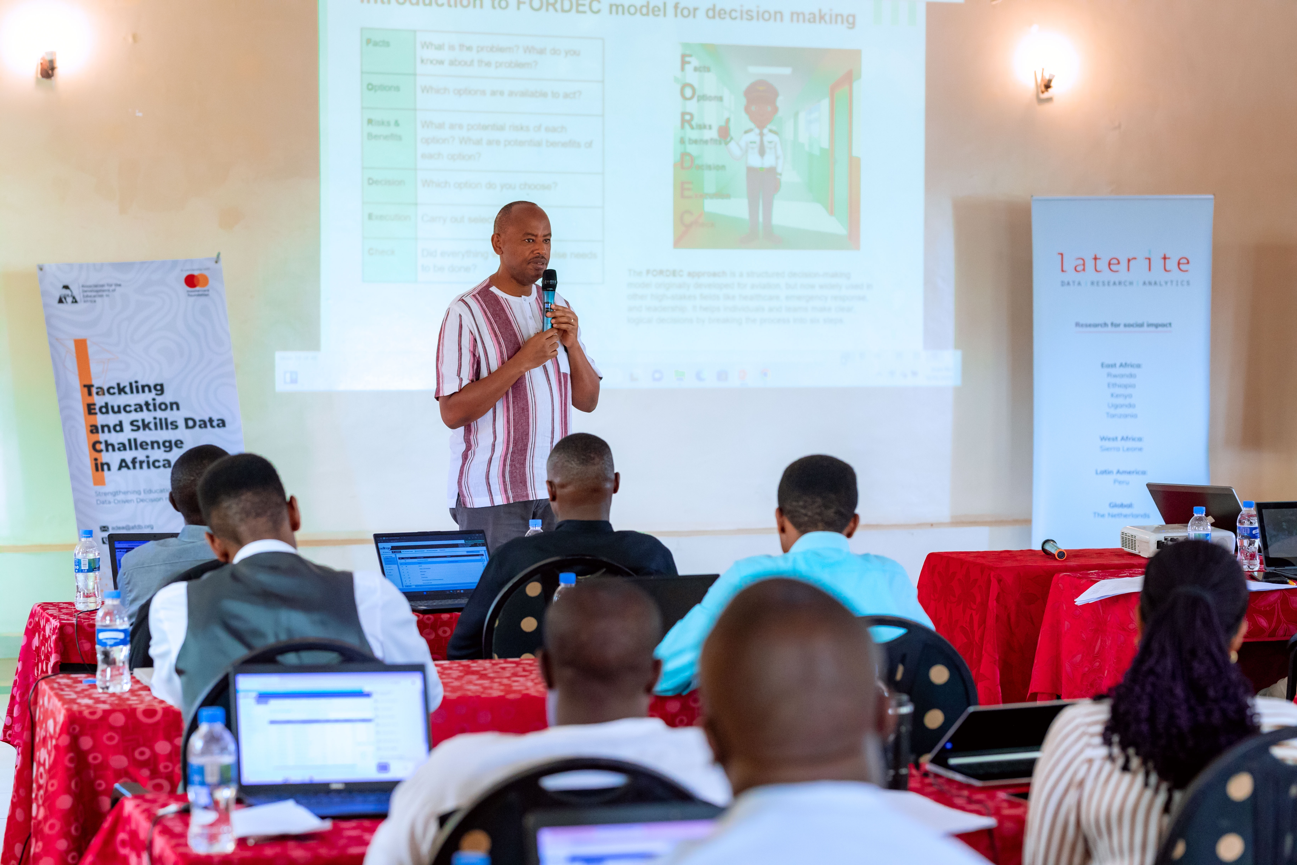 Rwanda completes large-scale school leaders’ data-use training - Laterite